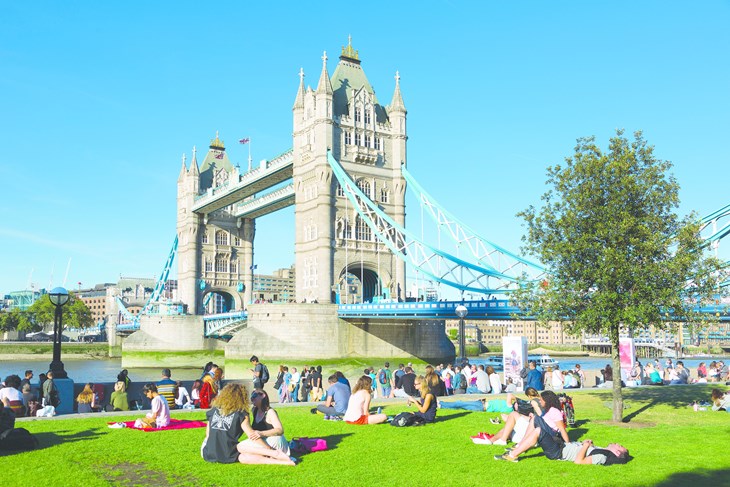 Londonski Tower Bridge proslavio 125. rođendan - Glas Istre