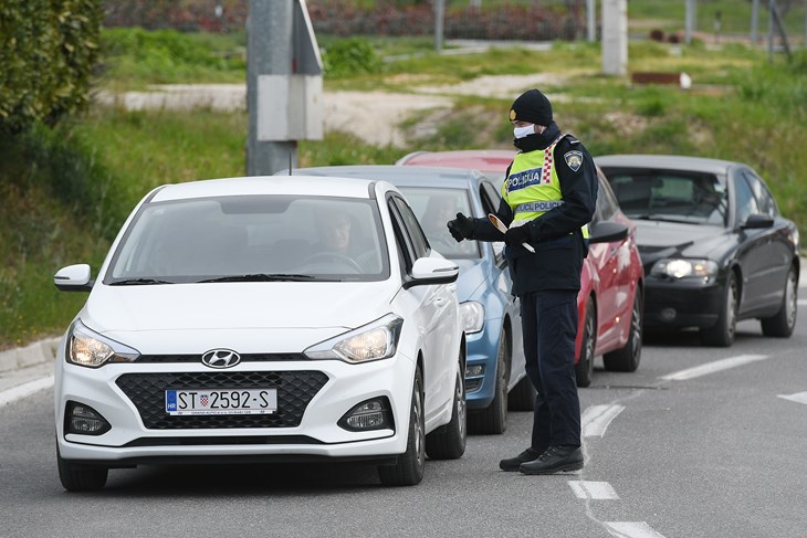 Split - Policija se ispričala zbog ponašanja interventnog policajca ...
