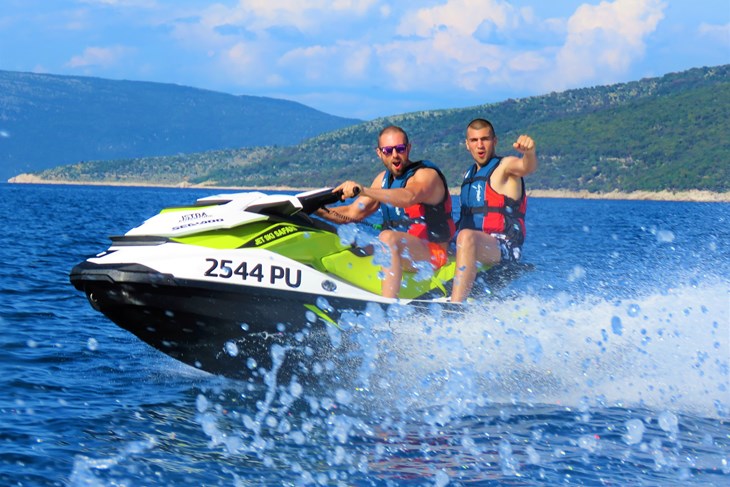 FOTO/JET-SKIJEVIMA OD RAKLJA PREKO KVARNERA DO OTOKA CRESA Uvala ...