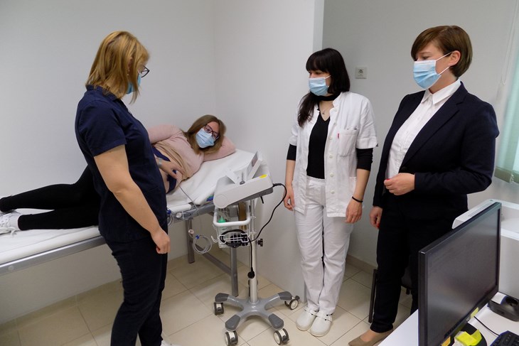 BUZET I IDZ KUPILI NOVI UREĐAJ ZA GINEKOLOŠKE AMBULANTE: Trudnice više ...