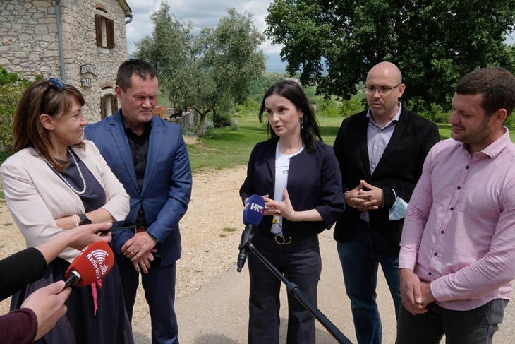 Ministrica poljoprivrede Marija Vučković obišla istarske OPG-ove ...