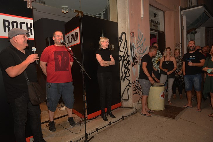 FOTO / U CENTRU PULE OTVORENA ROCK GALERIJA - Glas Istre