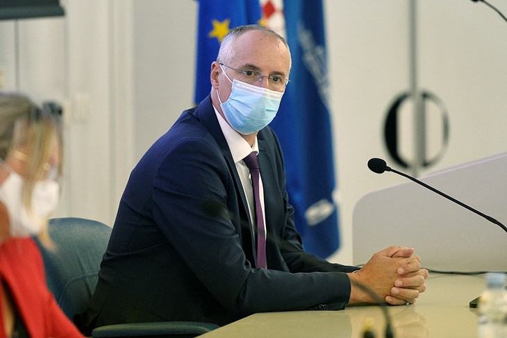 Split- Zatvorene službenice grada suspendirane - Glas Istre