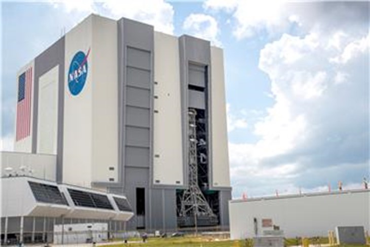 NASA-ina divovska nova raketa sprema se za prvo lansiranje - Glas Istre NASA-ina divovska nova raketa sprema se za prvo lansiranje - Glas Istre
