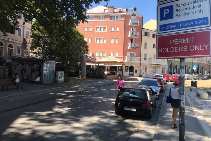 Pula Parking već prodao 240 stanarskih karata za parkiranje u staroj ...