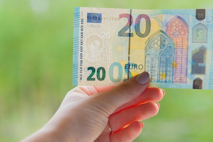 Na bankomatima ćemo podizati novčanice od 10 ili 20 eura - Glas Istre