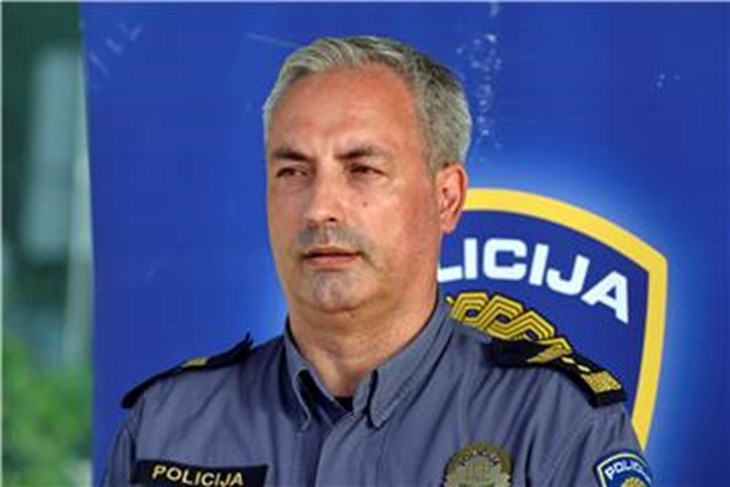 Split: Policija je morala pucati u zrak, prijetilo im se razbijenim ...