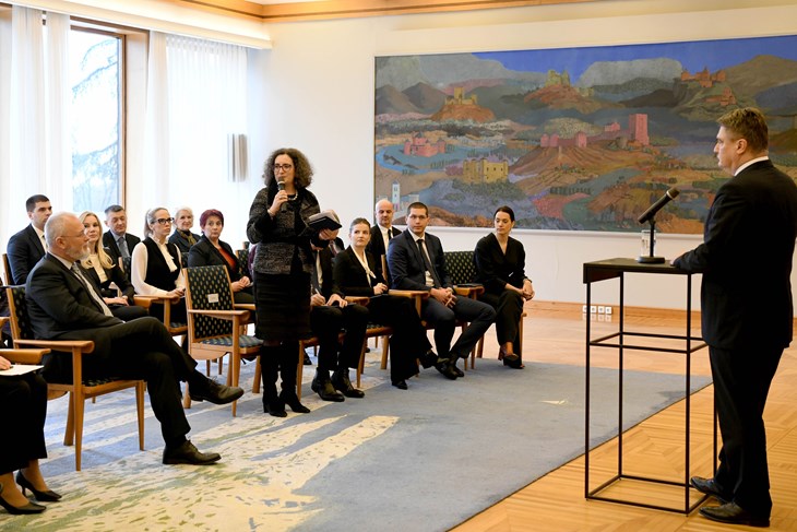 Mladi diplomati posjetili Ured predsjednika - Glas Istre