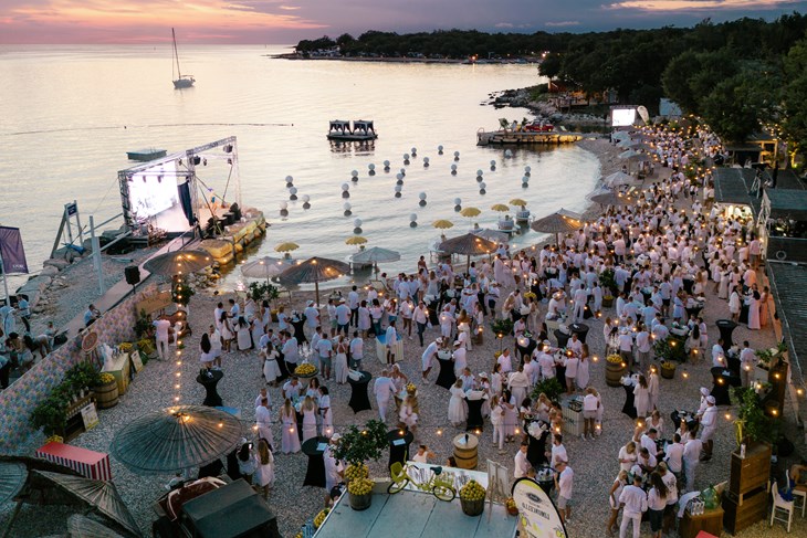 D’or beach bar, destilerija Aura i dizajner Boris Ruzic priredili party ...
