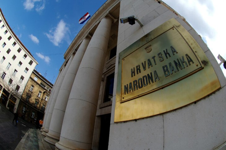 HNB poslovnim bankama lani platio čak pola milijarde eura kamata ...