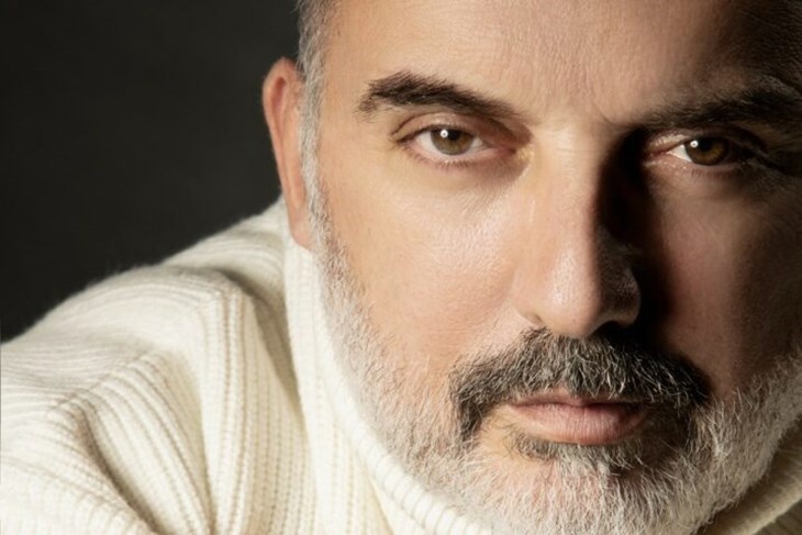 Tony Cetinski novom pjesmom "Tebi sve dugujem" najavljuje rođendanski ...