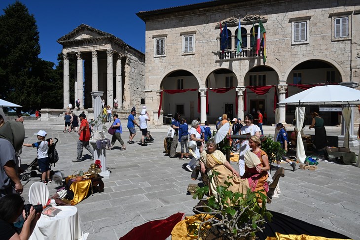 FOTO / Turistička zajednica Grada Pule prezentirala novi projekt. Evo ...
