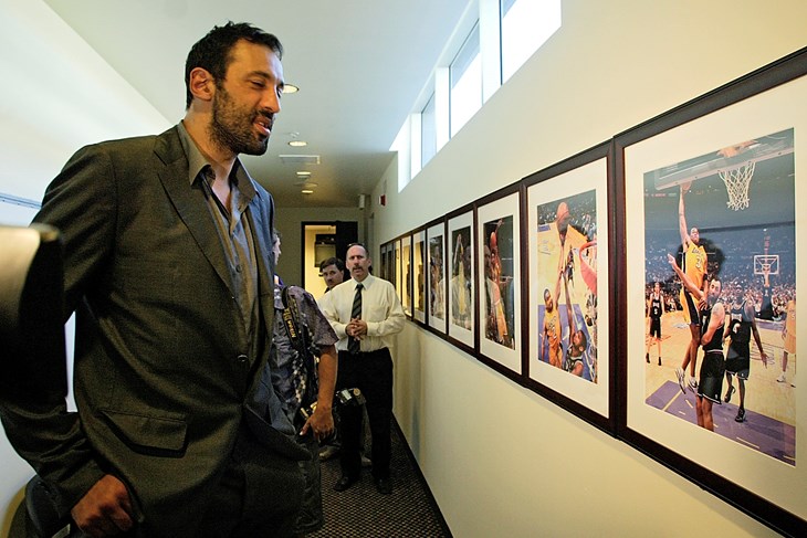 Vlade Divac slomio kuk, hitno operiran - Glas Istre