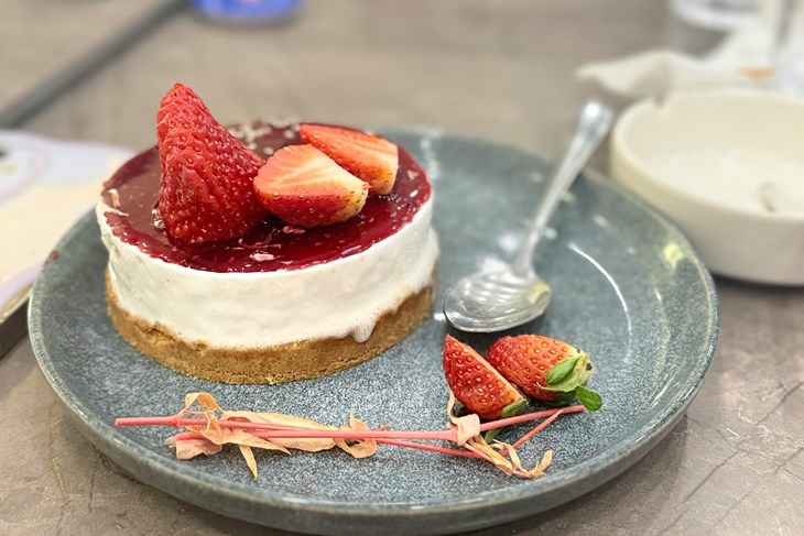 Recept dana: Kolač sa sirom i jagodama - Glas Istre