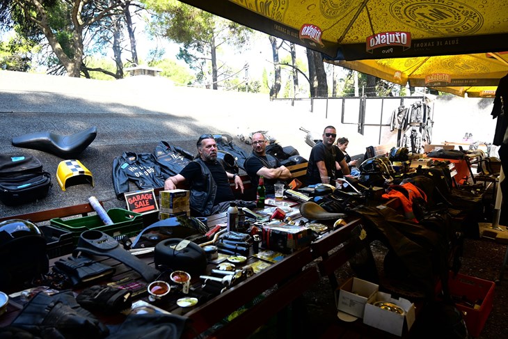 FOTOGALERIJA / Rabljena oprema, dijelovi i motocikli privukli brojne ...