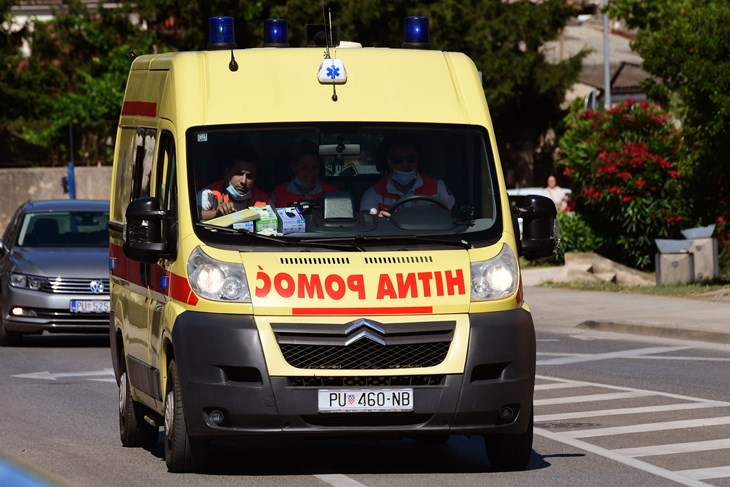 Nova nesreća: Kod Vrsara se srušio manji zrakoplov, jedna osoba ...