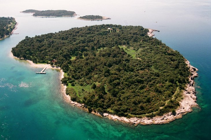 Fratarski otok danas kreće u ljetnu sezonu. Omiljeni otok Puležana ...