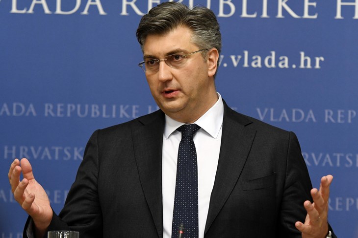 Mogu li HDZ i SDP samo zajedno opstati na vlasti? - Glas Istre Mogu li HDZ i SDP samo zajedno opstati na vlasti? - Glas Istre